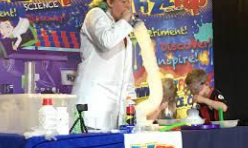 Kingskerswell Church of England Primary School - Fizz Pop Science